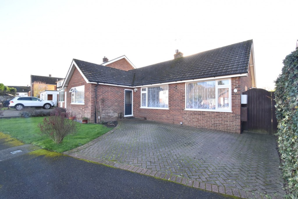 Cherry Tree Road, Charing Heath, Kent, 3 bedroom, Detached Bungalow